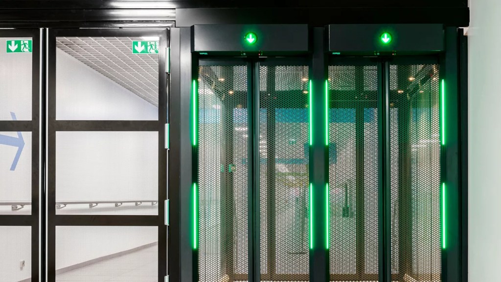 ASSA ABLOY Exit Lane Twin - Food Tech
